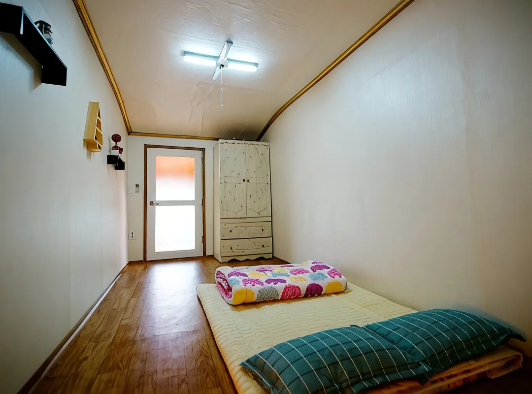 Jeonjuhanogmaeul Geha Gongganyimei - Jeonju-si
