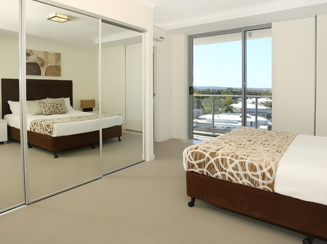 Signature Waterfront Apartments - Gold Coast