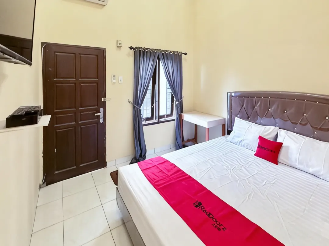 Reddoorz At Golden Cempaka Medan - Medan