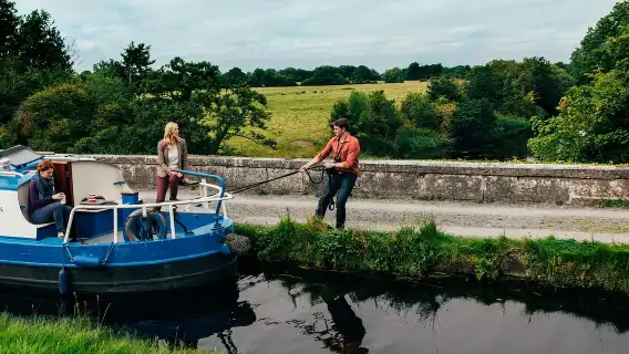 Sallins: ล่องเรือ Digby Lock Grand Canal - 2.5 ชั่วโมง | Trip.com