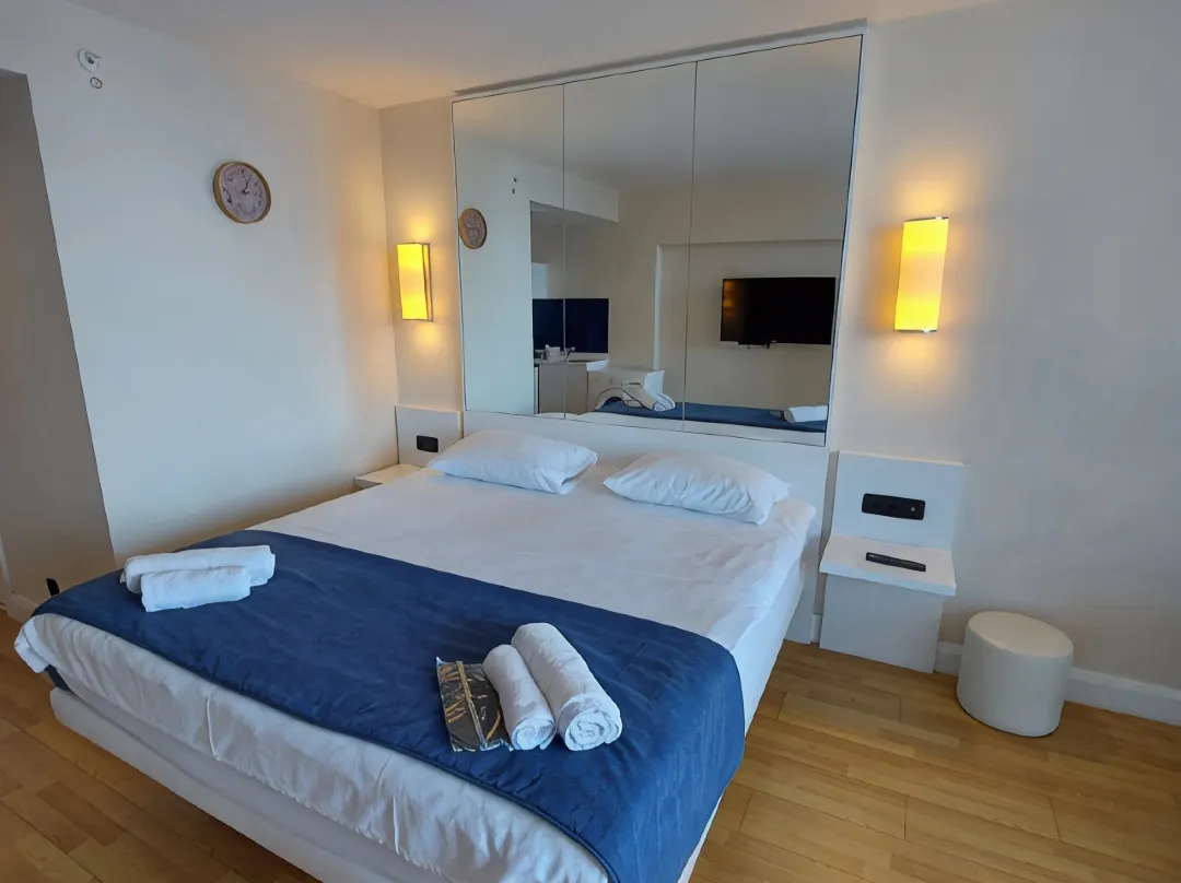 Studiya Na 1 Linii Dlya Treh Gostej Apart-hotel - Batumi