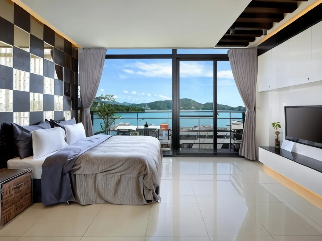 Lake View Hostel Resort - Taiwan