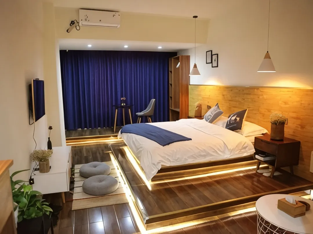 Roman Time Art Apartment Hotel - Chengdu