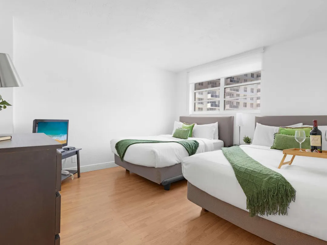 Unmatched Amenities And Two Pools - Stunning Ocean View Haven - Hollywood