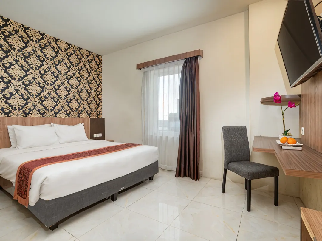 Holiday Hotel Pelabuhan Makassar By Life - Makasar