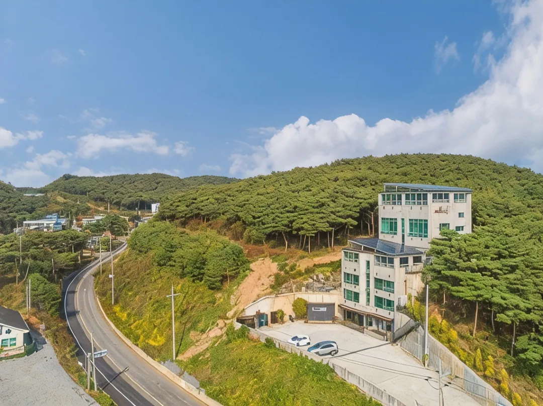 Taean Indigo Nine Pool Villa - Incheon