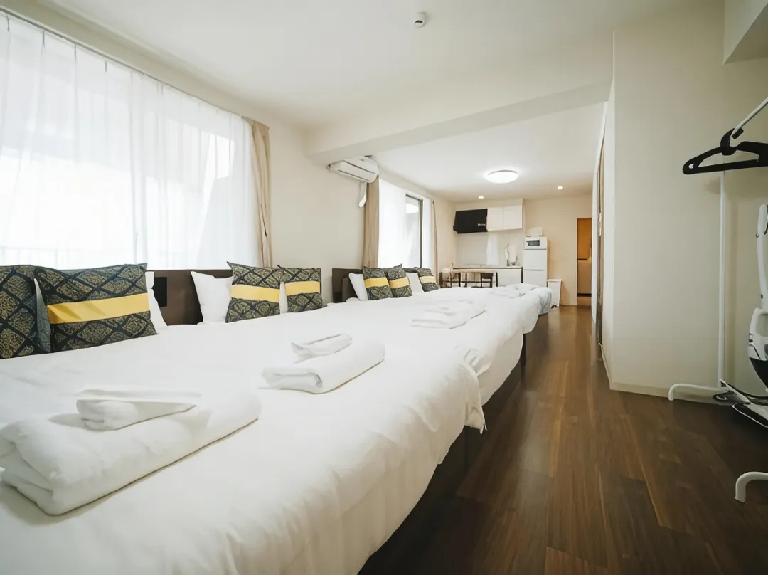 Cu Host Tsuruhashi - Osaka, Japan