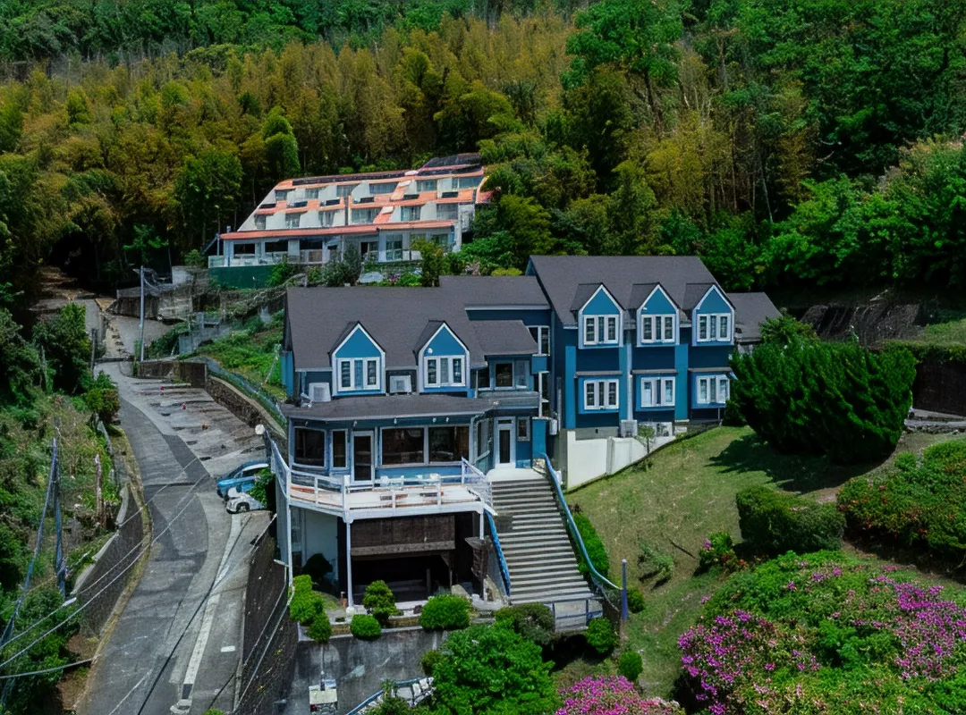 Hotel Cocorone Lodge And Spa - Itō