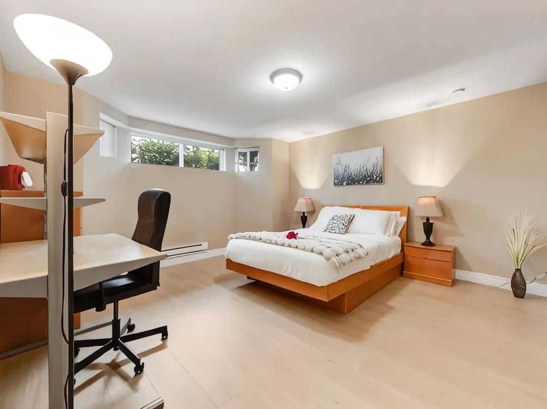Airy 3-bedroom Family Dwelling | Only 5 Minutes To Costco, Ikea & T&t - 高貴林