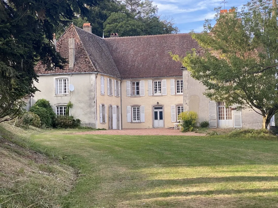 Château Pour Se Retrouver - Bourgogne-Franche-Comté