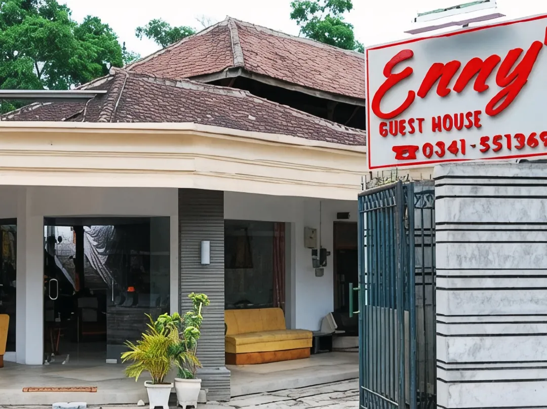 Enny's Guest House - Malang