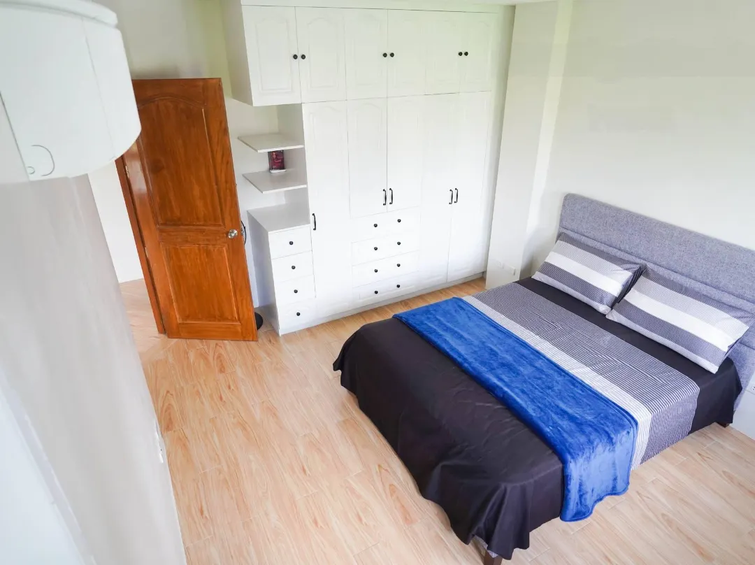 Luxurious Double Deluxe With Wifi Near Sm Lucena - Lucena, Philippines