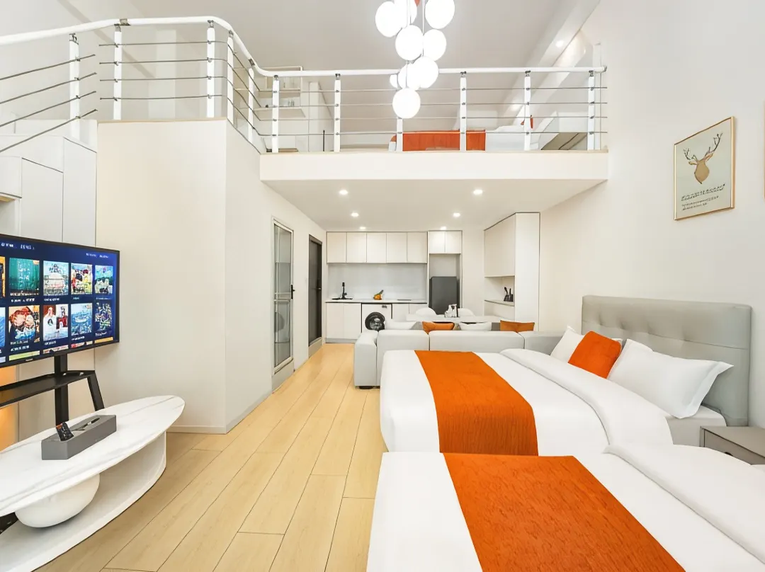 By Your Light Luxury Homestay - Chengdu