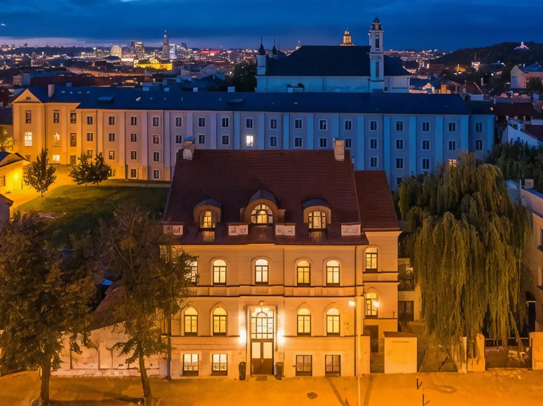 Art Hotel Moon Garden - Vilnius