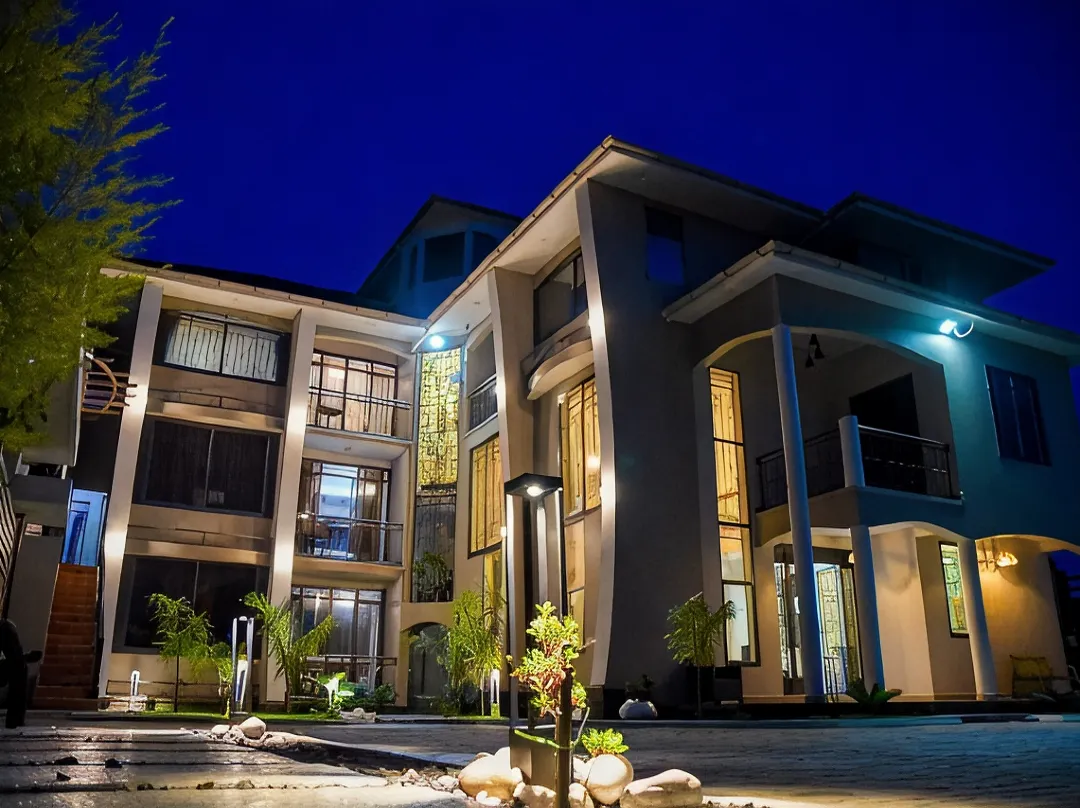 Milele Is Home-cinema, Gym, Pool, Bar-bobiwine Rd. - Kampala