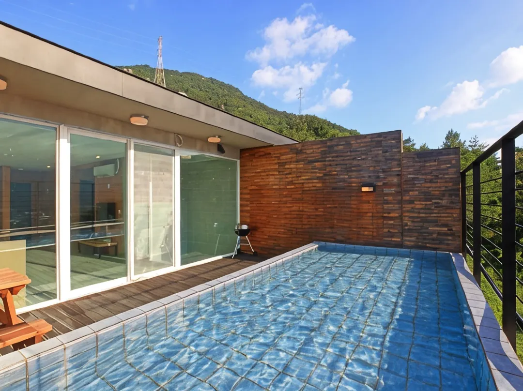 Sancheong Family Poolvilla - Namhae-gun