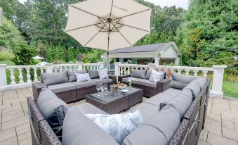 7 Bedrm House-Pool Open Now-Swim-up Bar, Grill, Pool Table, Fitness ...
