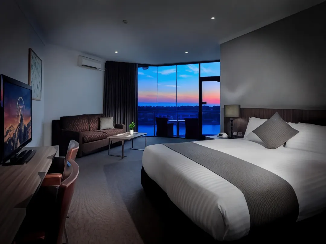 Lakes Hotel - Adelaide