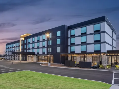 Home2 Suites By Hilton Indianapolis North At Intech Park - Indianapolis, IN