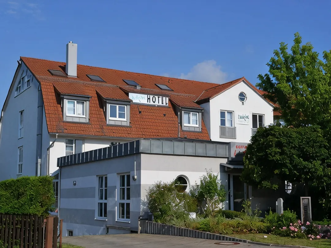 Check Inn Hotel Merseburg - Merseburg