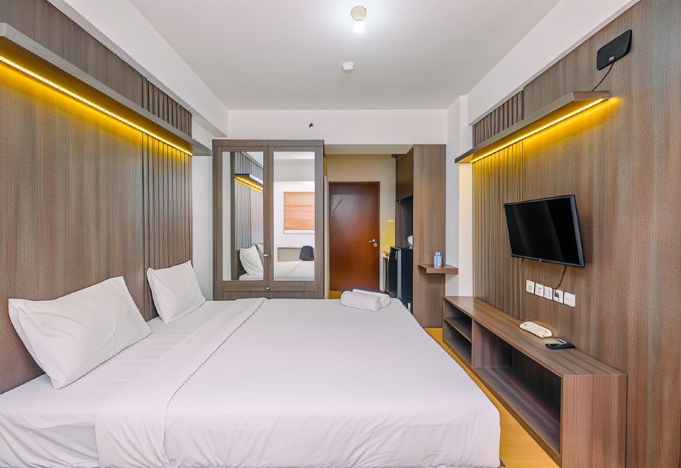 Minimalist and Warm Studio at Gunung Putri Square Apartment,Gunung ...