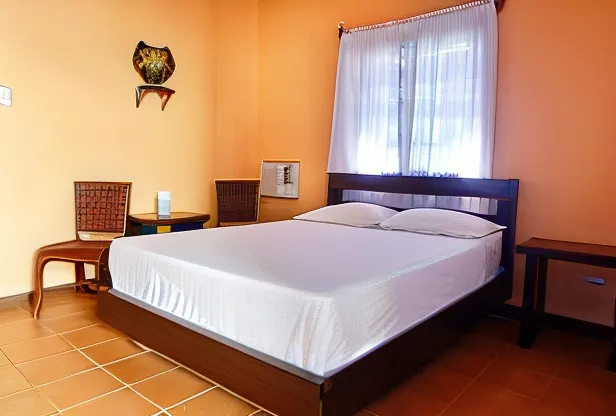 Puesta Del Sol Beach Bungalows And Restobar - Camiguín