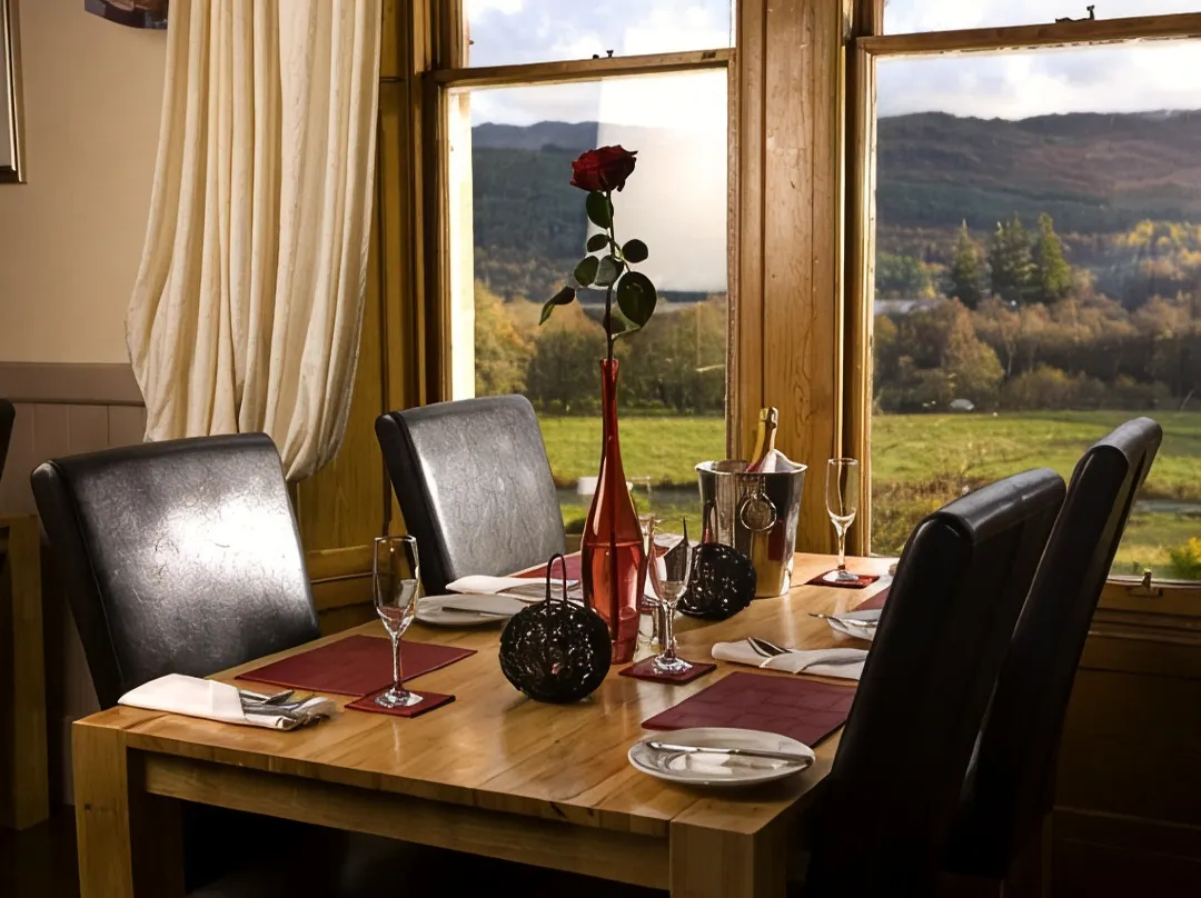 Inch Hotel - Loch Ness
