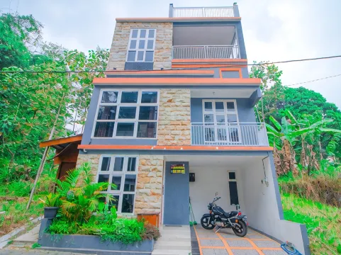 Andela Private Pool With Rooftop & Karaoke - Batu