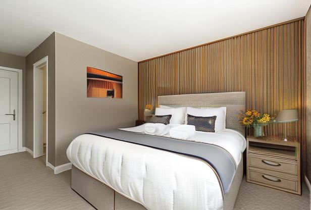 Castle Varagh Hotel & Bar, Castlepollard (Prices & Reviews 2025) | Trip.com