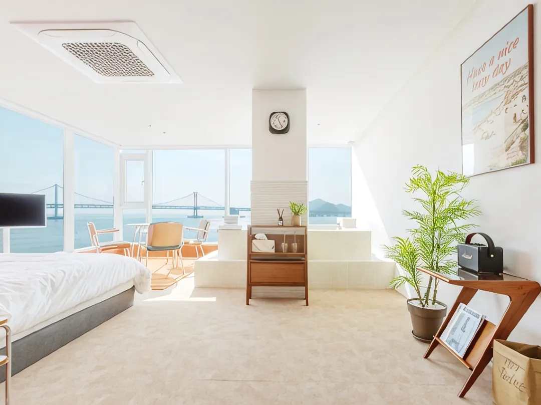 Busan Lazy Morning Ocean View Pension - Busan