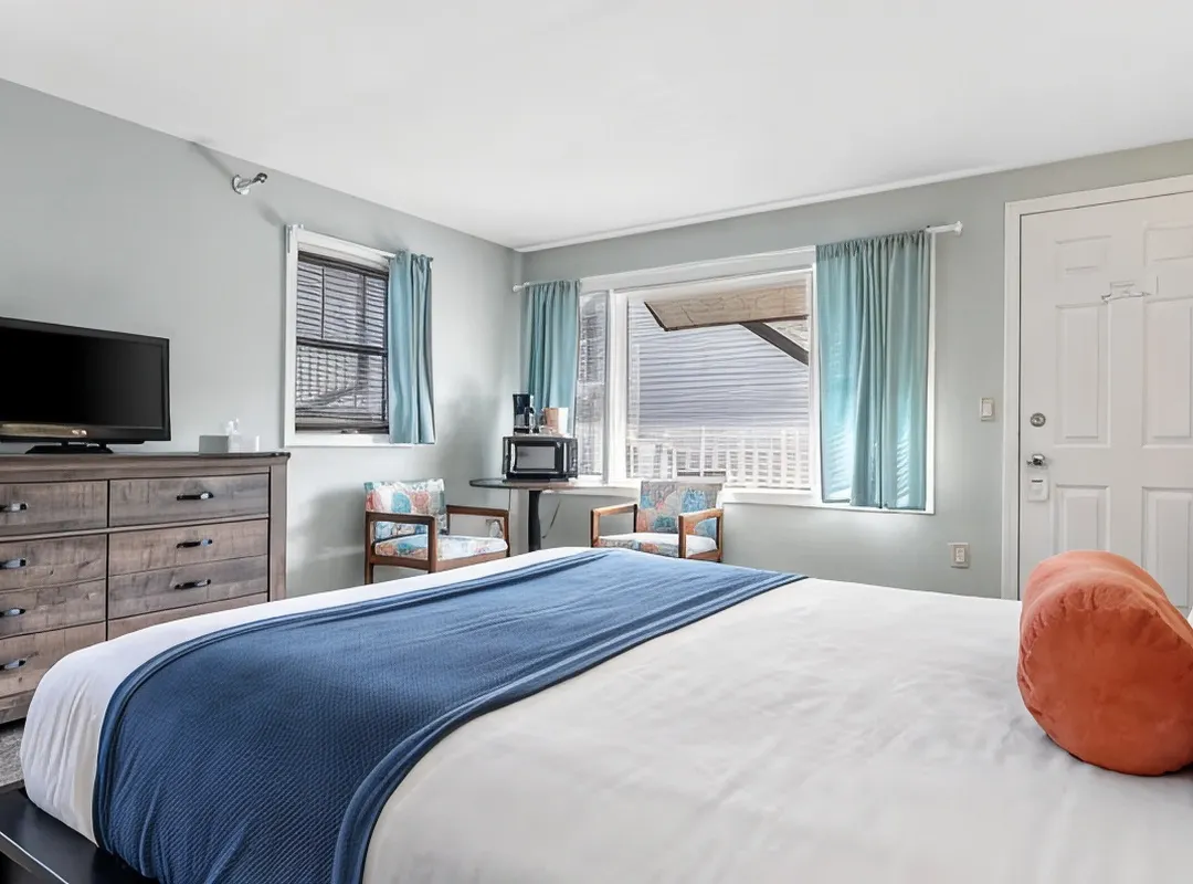 The Lighthouse Inn & Suites - Maine