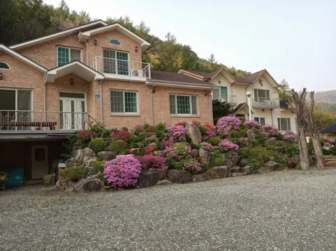 Hongcheon Peacock Farm Pension - Chuncheon-si