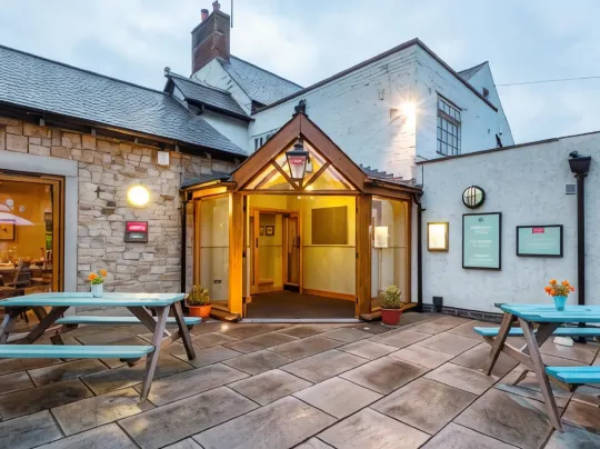 The Queens - Dumfries and Galloway