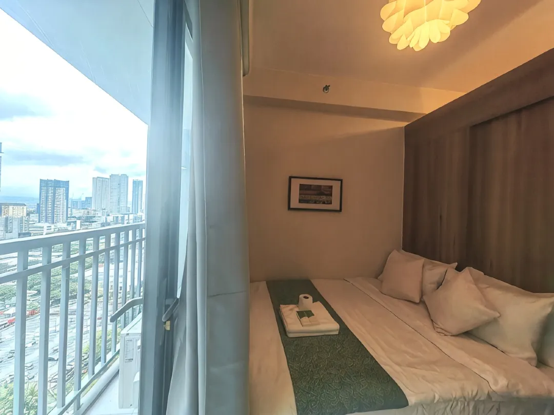 Citispace 1br Suite At Fame Residences #Fm37 - Makati