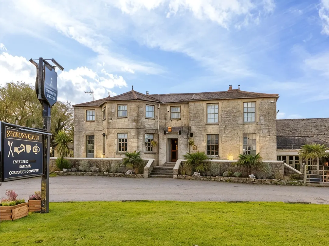 Sturdys Castle - Cotswolds