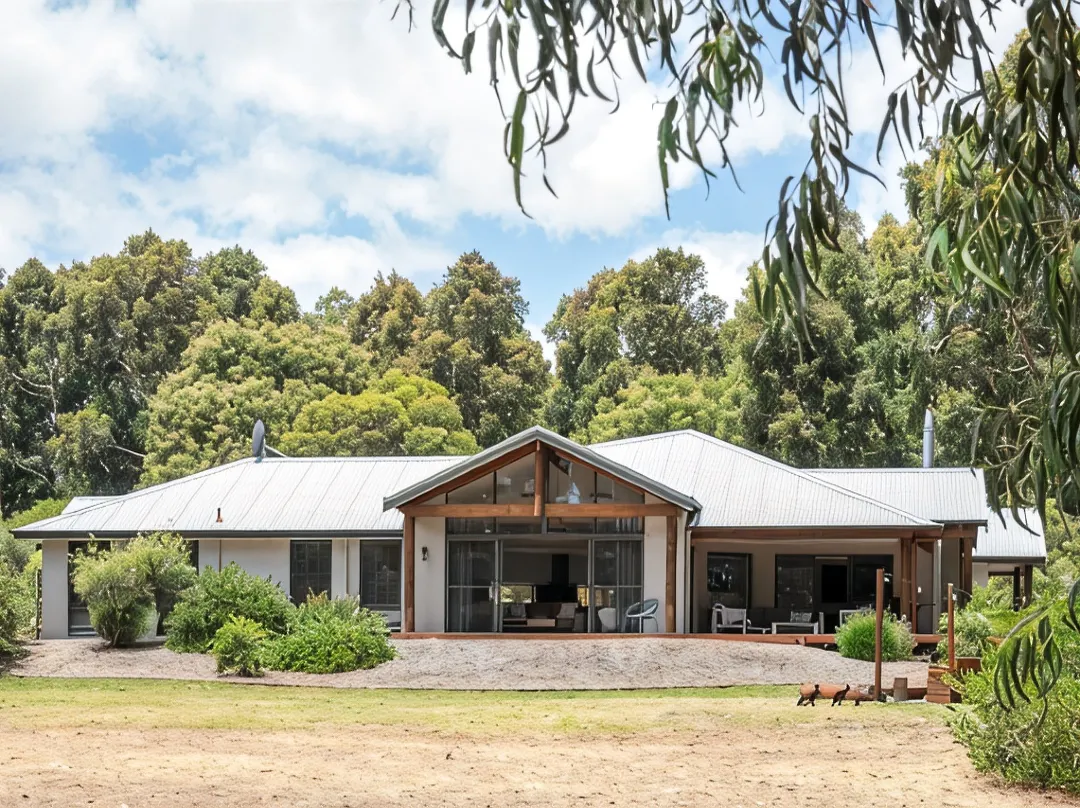 Wattle Place | Bush Retreat Near Town & Coast - Margaret River