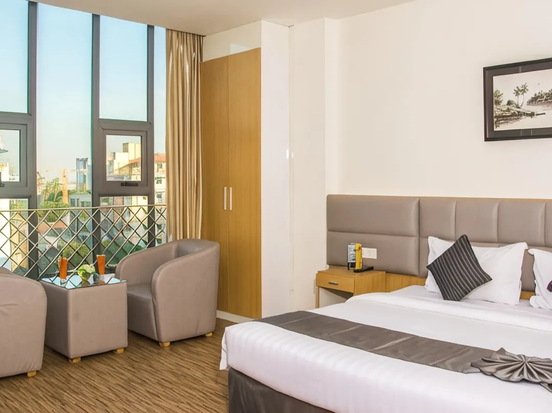 Botahtaung Hotel - Yangon