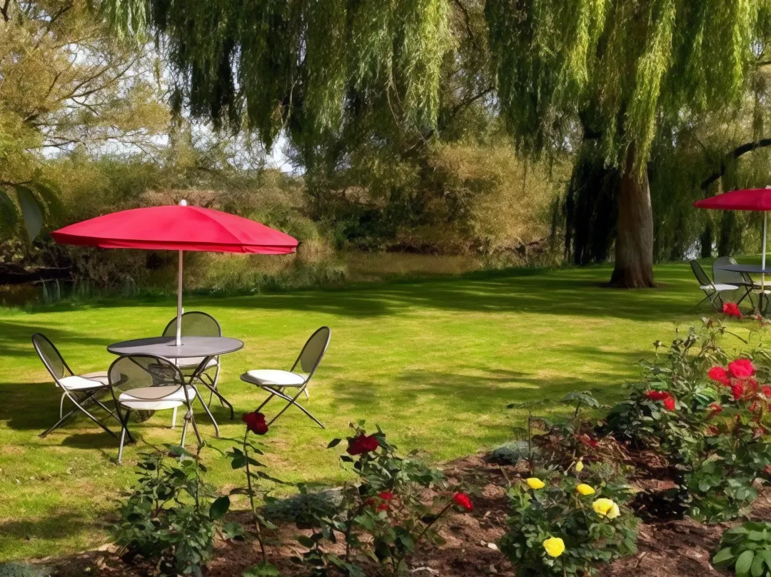 Cherbridge Lodges - Riverside Lodges, Short Lets - Oxford
