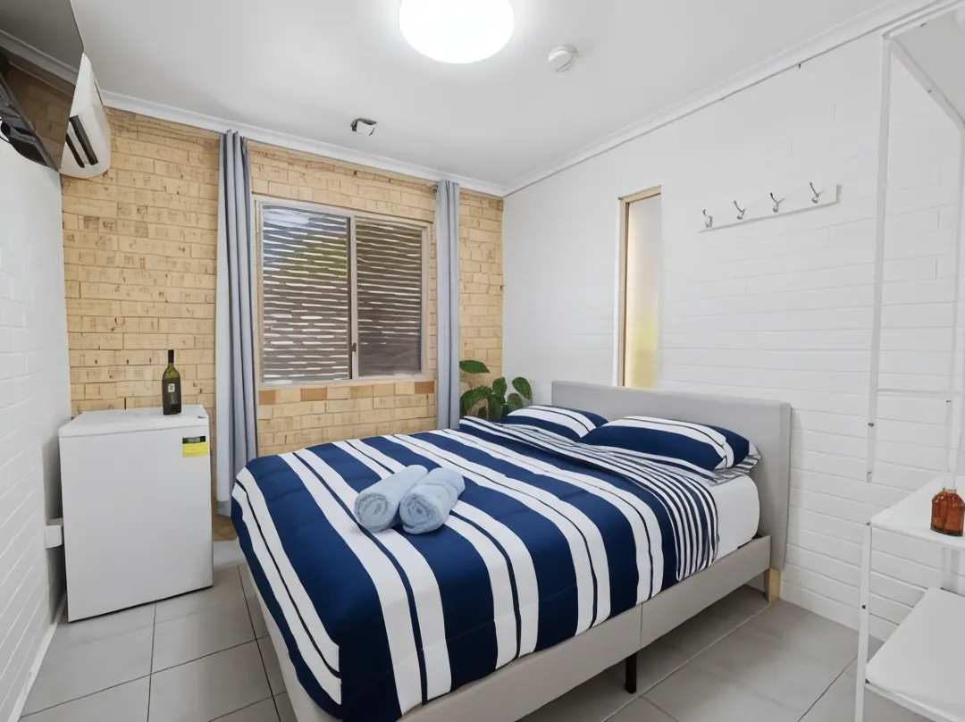 Motel Sunshine Coast - Golden Beach
