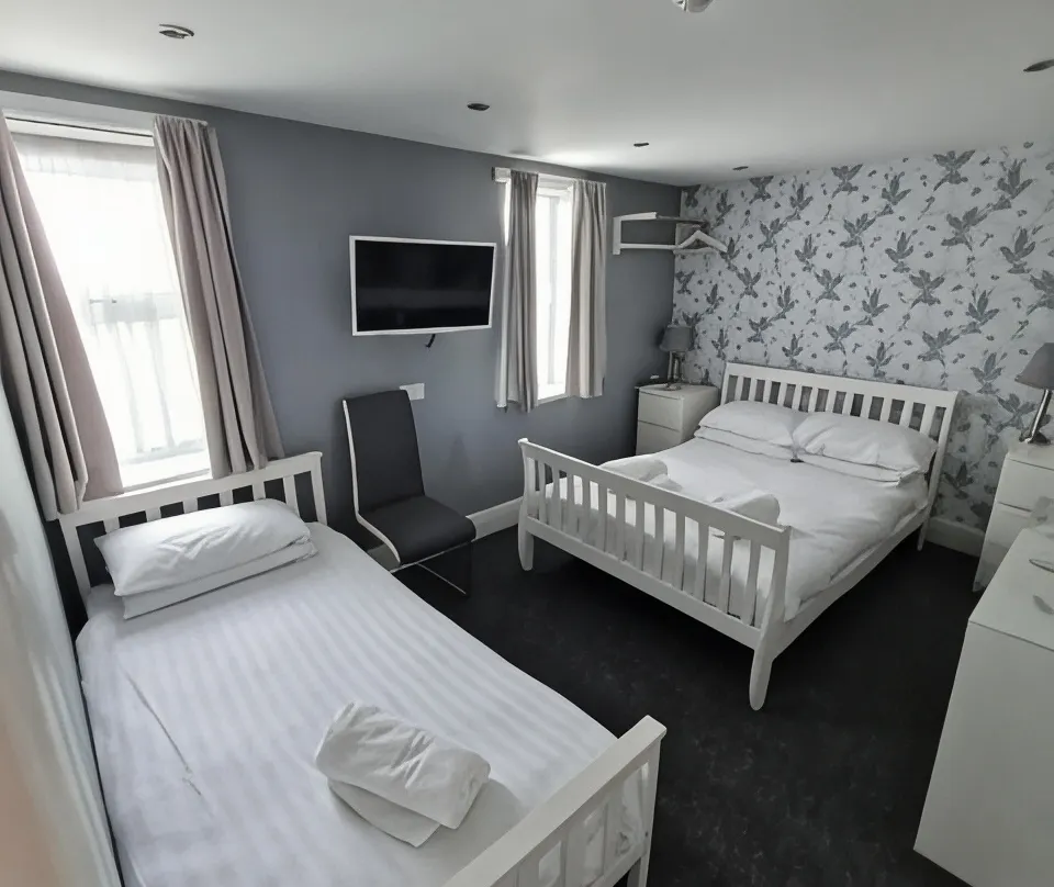 Queens Plaza Hotel - Blackpool