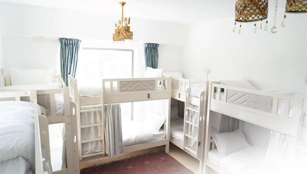 Rovers Beach Hostel Jbr - Dubai