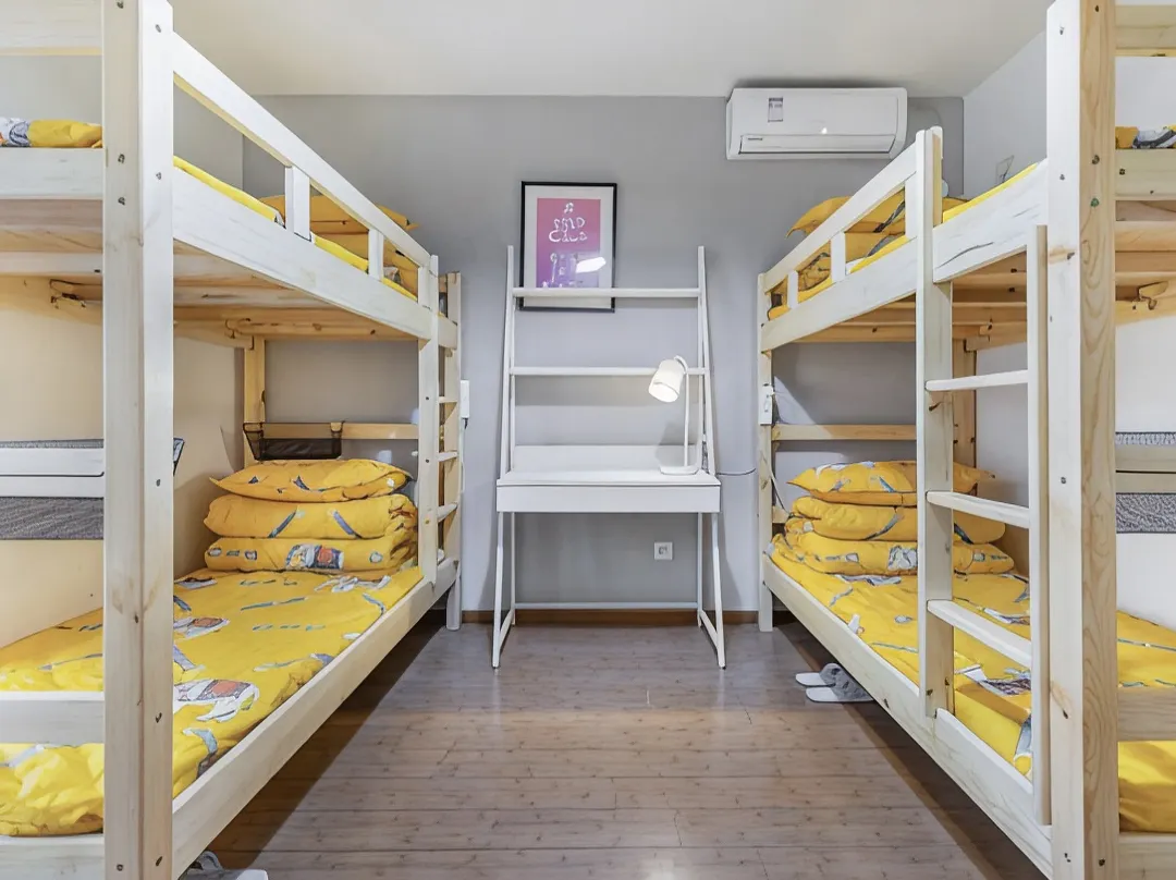 Shenzhen Tomato Youth Hostel - Hong Kong