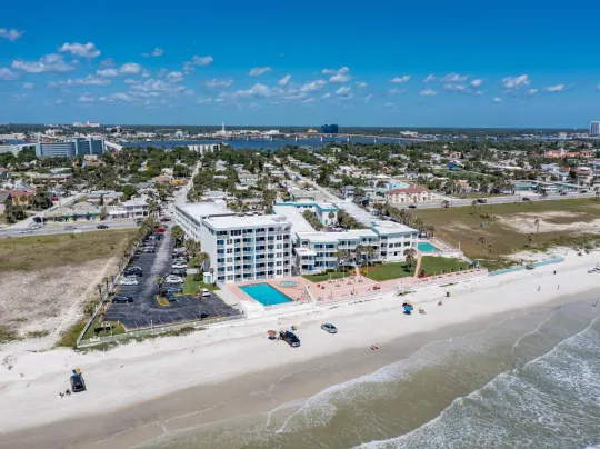 Spectacular Pool And Beach Access - Stunning Oceanfront Retreat - Daytona Beach, FL
