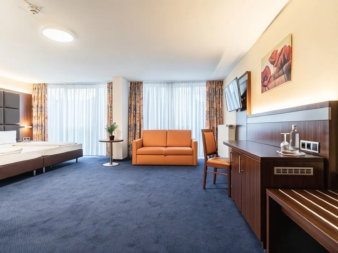 Panorama Hotel In Neustadt An Der Weinstraße - Neustadt an der Weinstraße