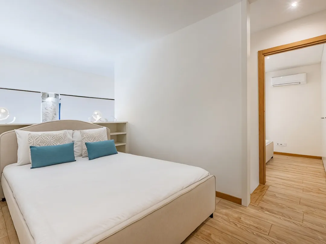 Duque De Saldanha Residences, Unit B - Porto, Portugal