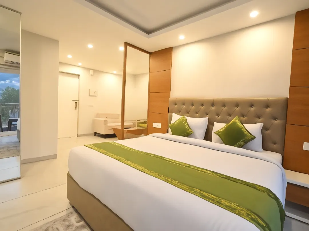 Montclair Ananta Elite Solan - Solan