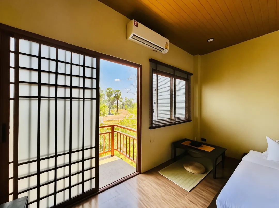 Cozy Shiroi Resort - Nang Rong