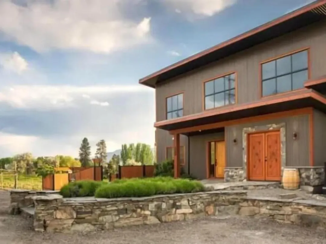 Wesbert Winery & Guest Suites - Penticton