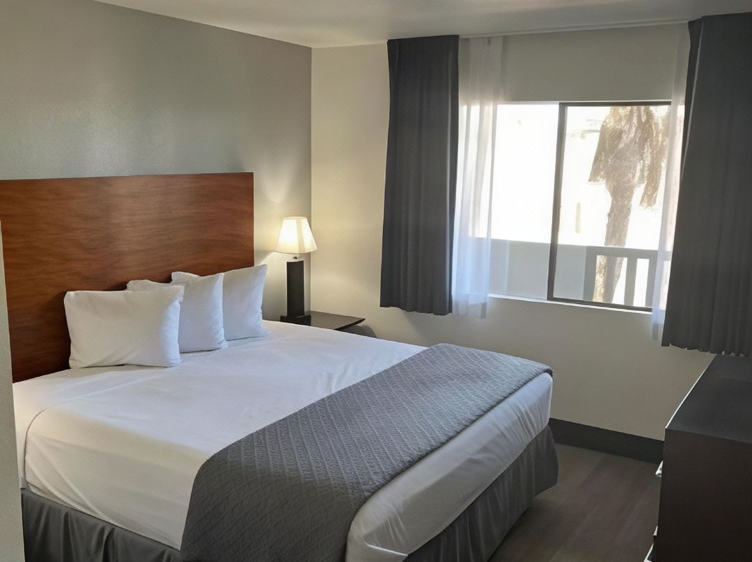 Extend-a-suites Tempe Airport - Chandler, AZ