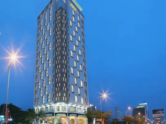 Golden Sun Hotel Danang - Da Nang